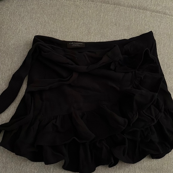 Zara | Skirts | Zara Ruffle Black Mini Skirt | Poshmark
